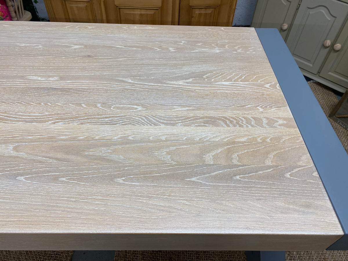 Lime Washed Dining Table – Fosseway Furniture